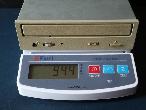 BugWorkShop - 甲蟲工作室: Hitachi（日立）CDR-8330 光碟機（CD-ROM Drive） - 介紹（一）