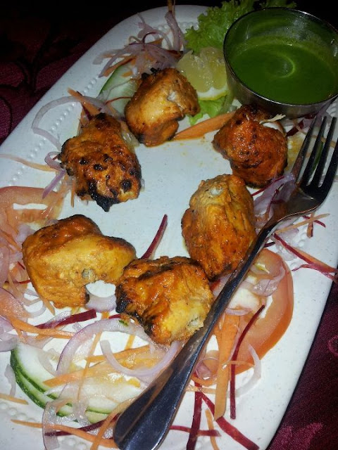 HUNGRY RICK !!!: Chakra Restoran