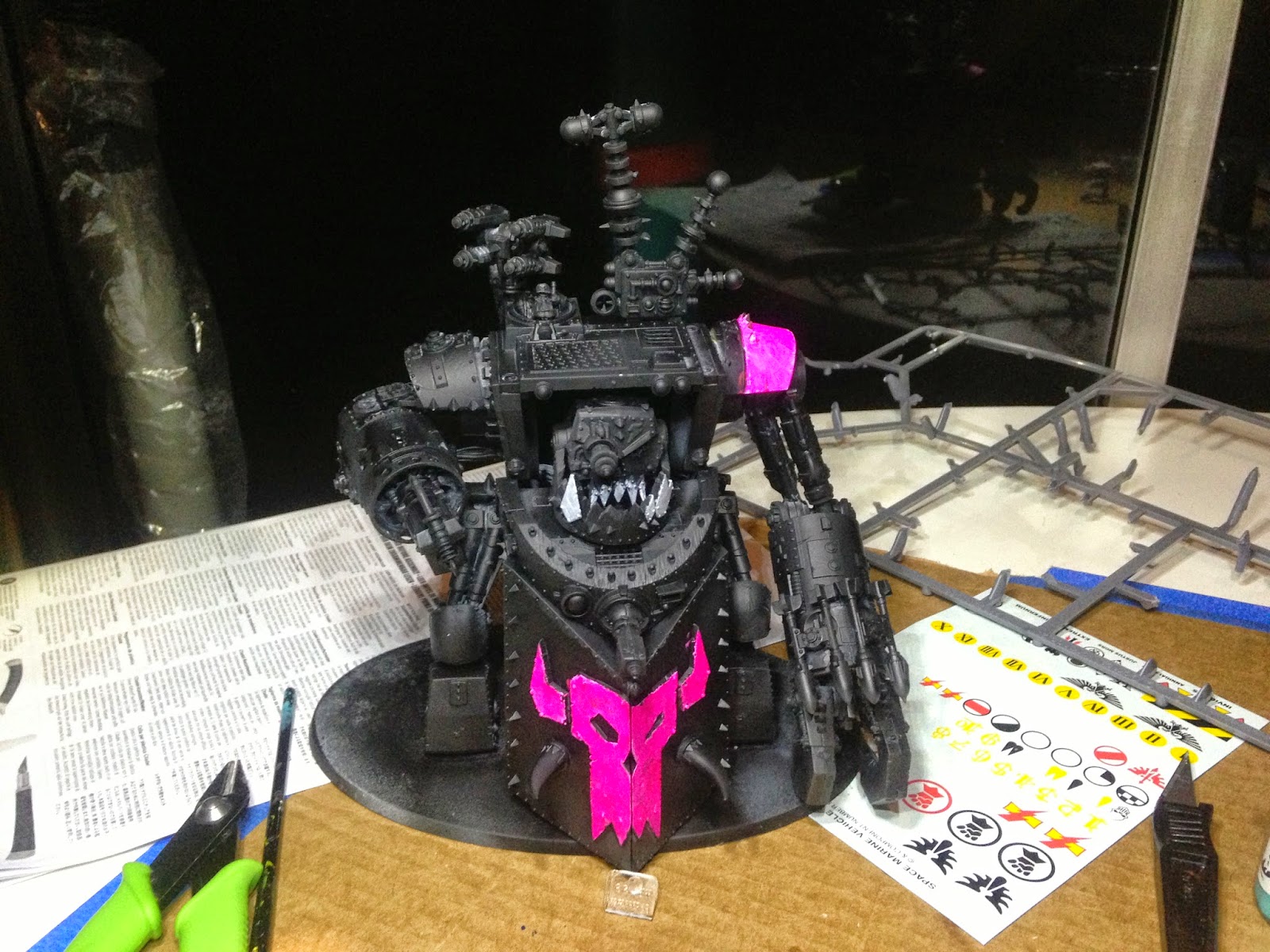 Battle Gaming One: Warhammer 40K - Magnetizing Models (We tried it out!)