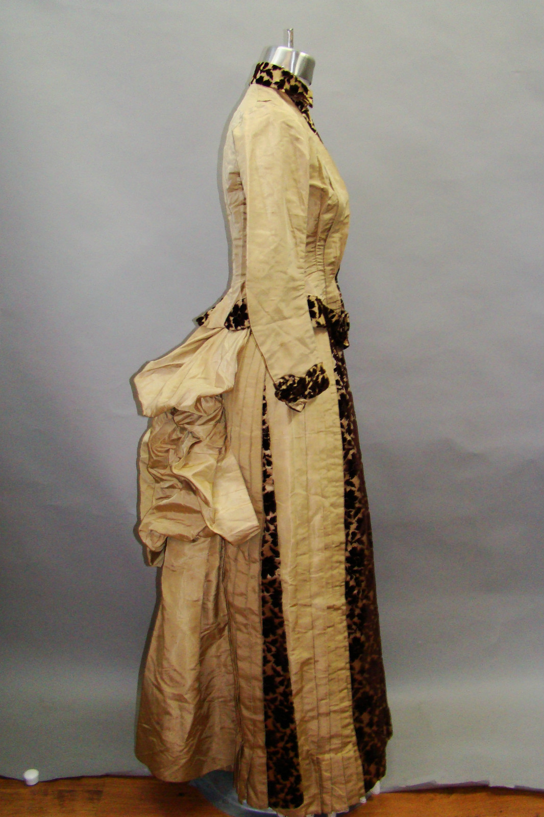 All The Pretty Dresses: 1880's Yellow & Black Bustle Era Outfit