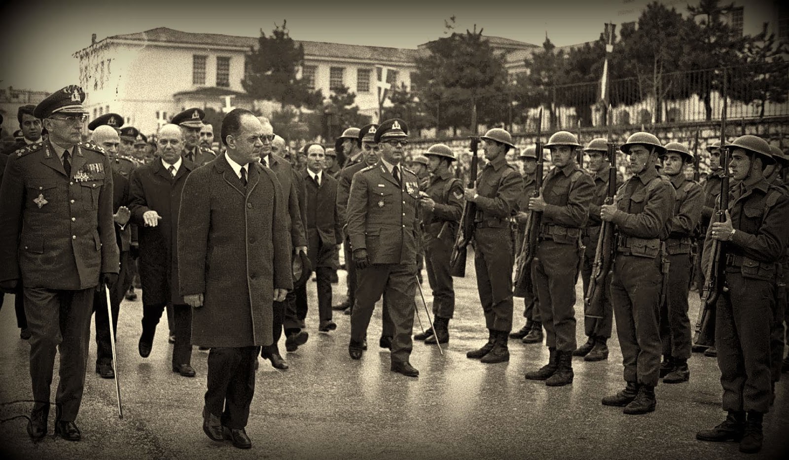 ΙΣΤΟΡΙΑ ΕΛΛΗΝΙΚΗ ΚΑΙ ΠΑΓΚΟΣΜΙΑ : Η ΣΥΝΤΑΓΜΑΤΙΚΗ ΙΣΤΟΡΙΑ ΤΗΣ ΕΛΛΑΔΟΣ ...