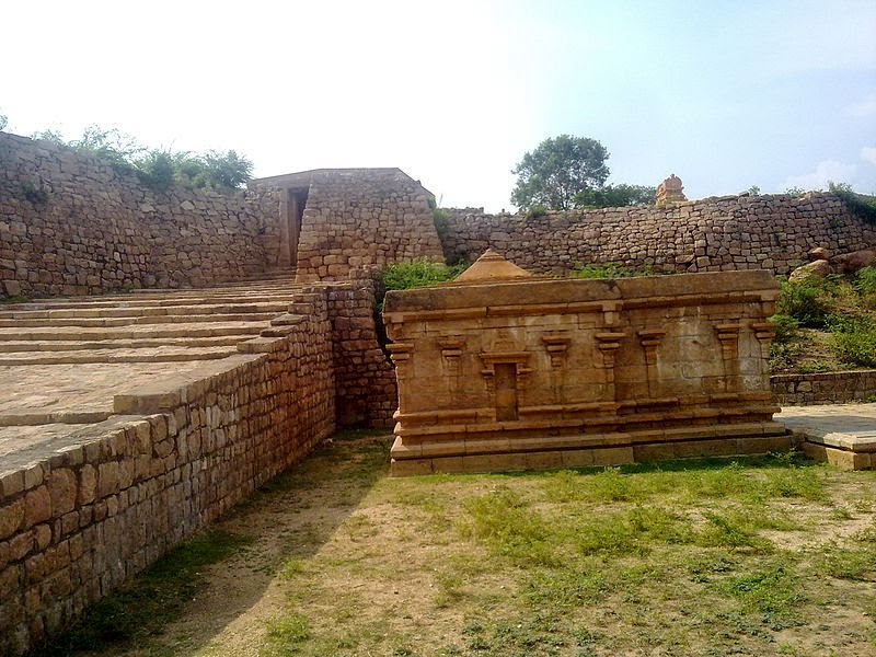 Meenakshi Sundaram: An Enthralling Trip into the Myths on Sankagiri Fort