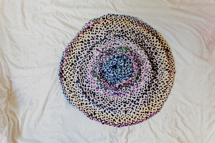 Burntfeather: Circle Rag Rug DIY