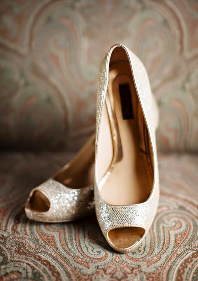 The Bridal Details: Walk Through a Wedding with Justin and Mary ...