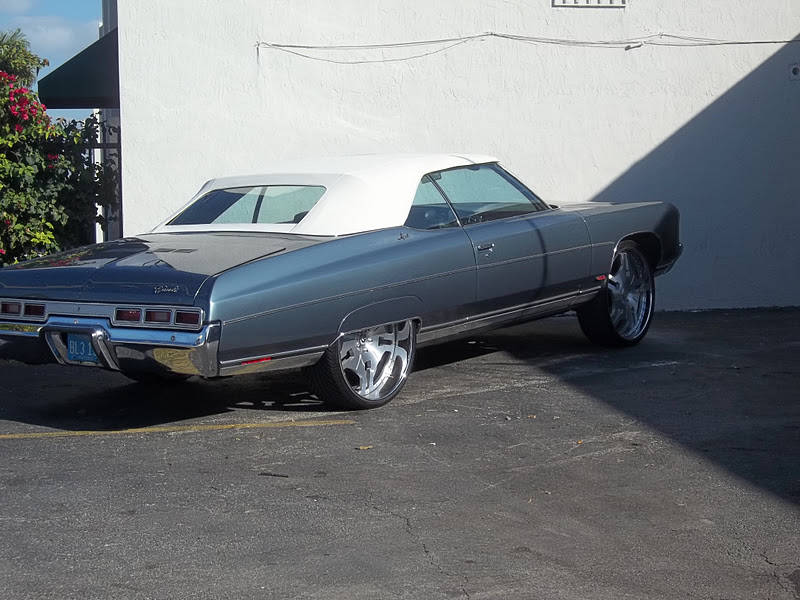 PHOTOGRAPHY BY MIAMIEARL: 71' Vert on 26" Forgiato Fia, Squat by Boochie!