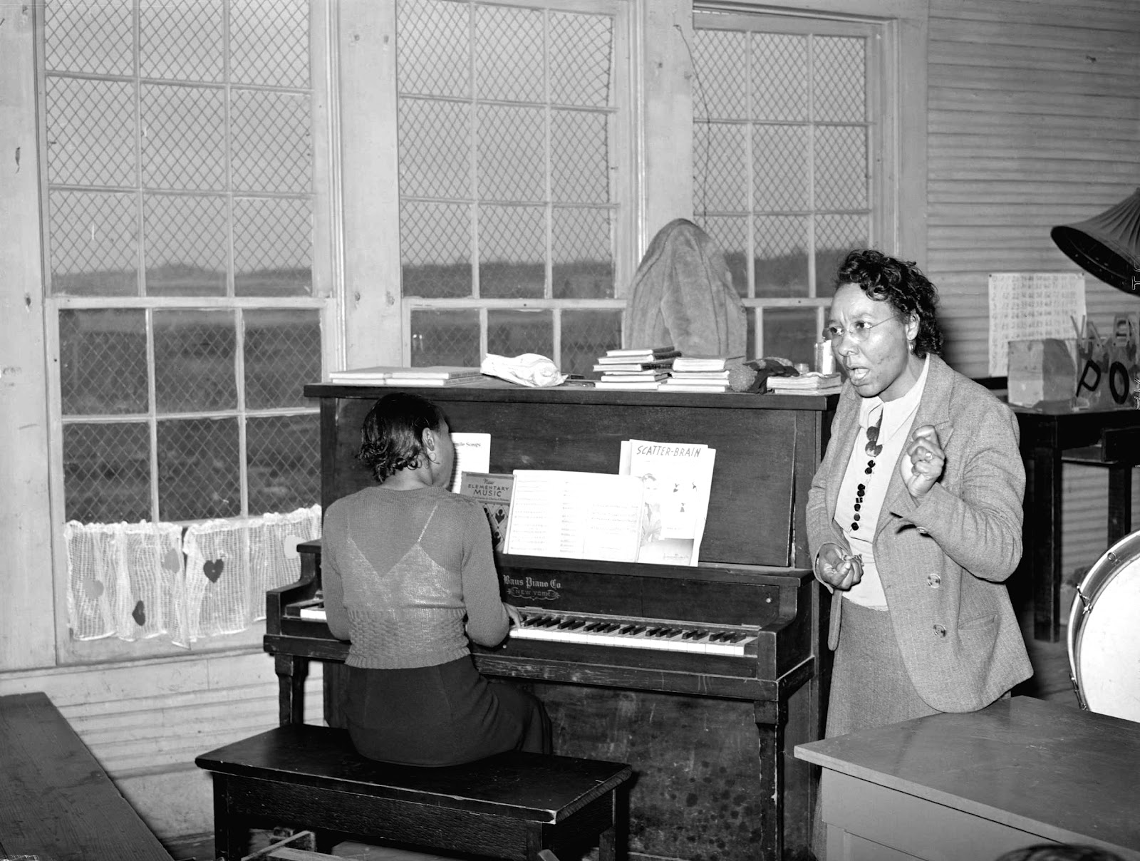 History in Photos: Russell Lee - Musicians, ctd