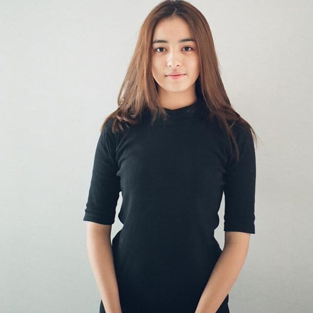 √ Mawar De Jongh - Biodata, Foto, Pacar, Agama, Film dan IG asli - Katakita