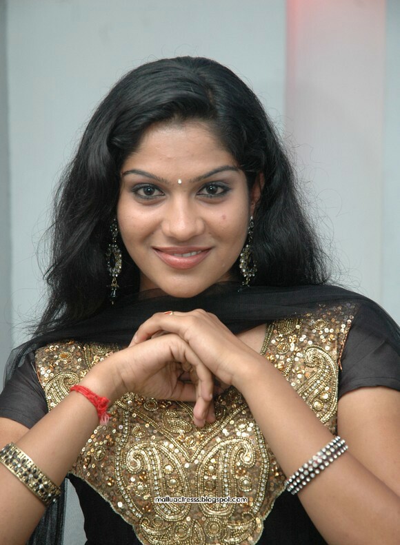 Malayalam Actress Actress Swasika Latest Stills