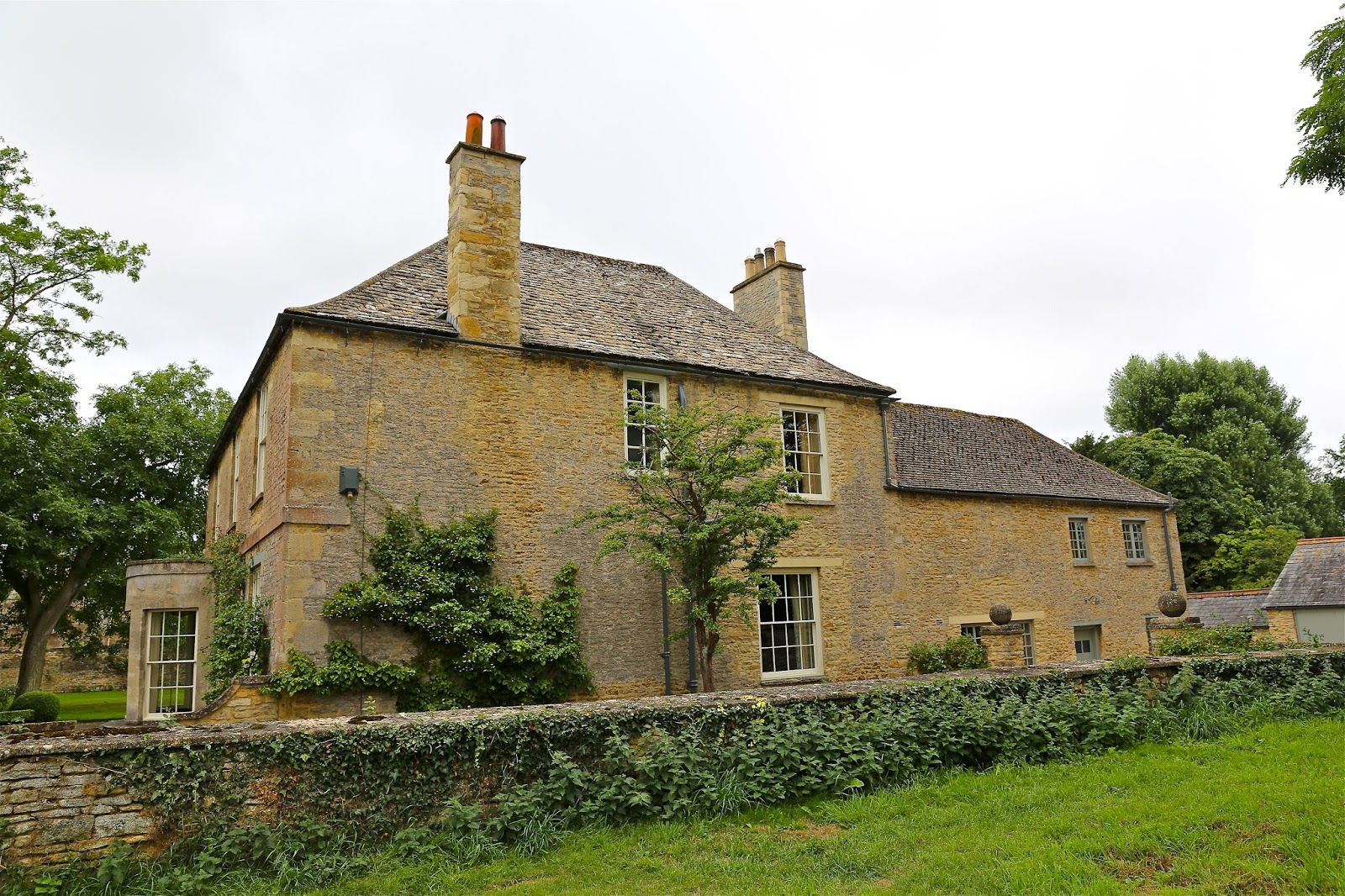 Sweet Southern Days: Visiting Downton Abbey Village - Bampton, England