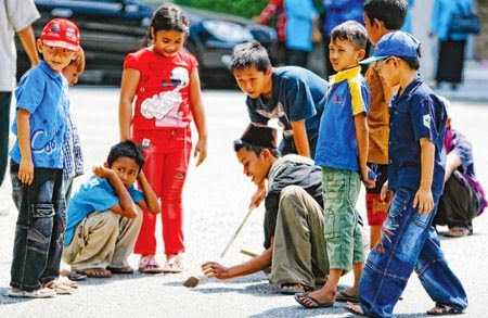 Permainan Tradisional Kalimantan Timur | Yuliaokrayanti