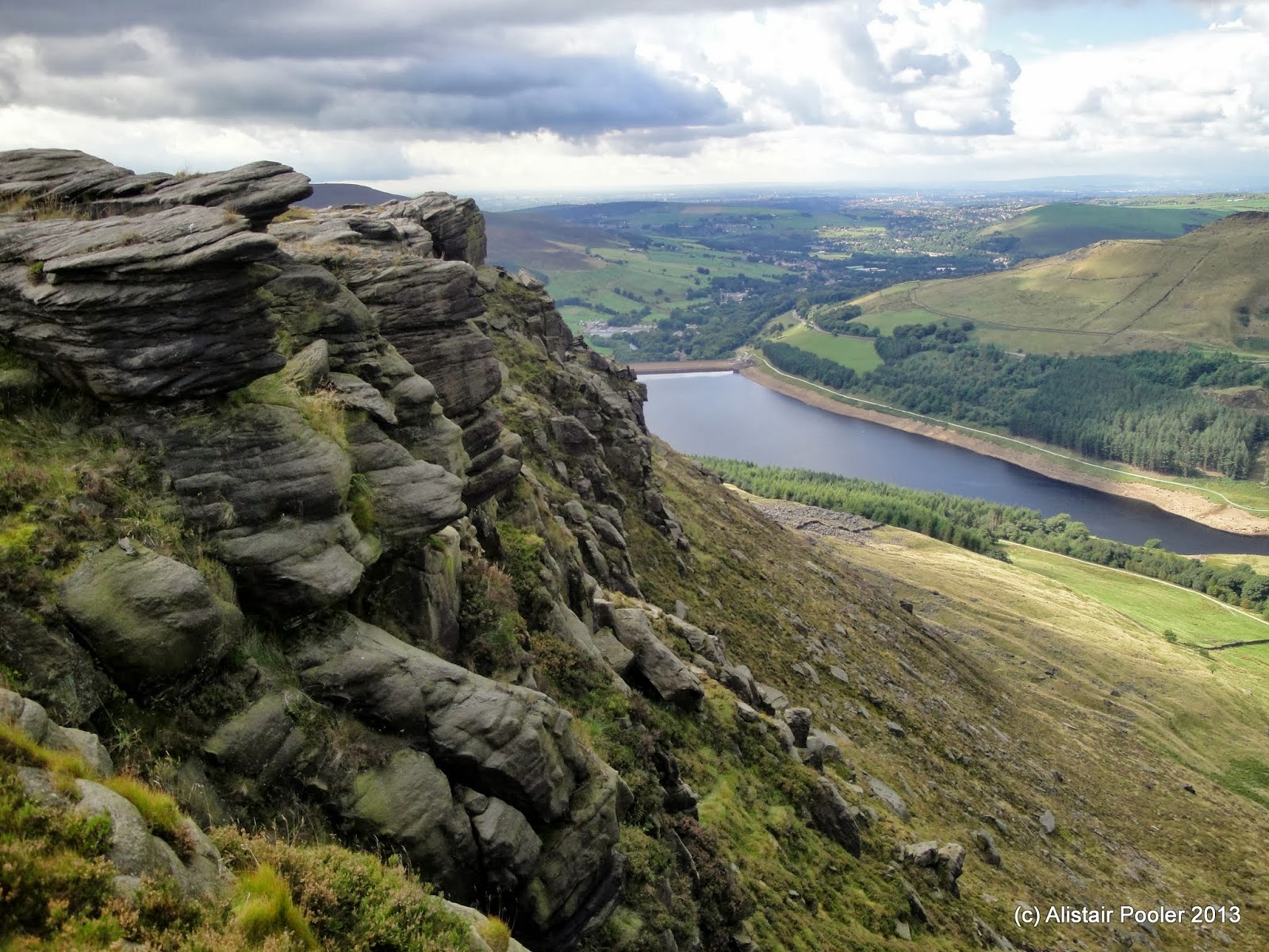 Alistair's Walks: The Edges Above Dovestone Reservoir