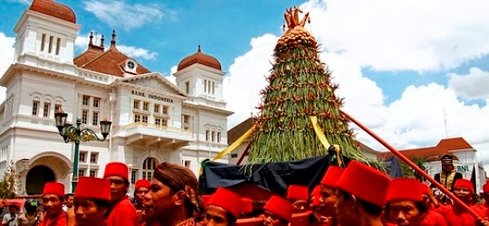 Grebeg Ceremony ~ Indonesian Culture, Art, and Traditions