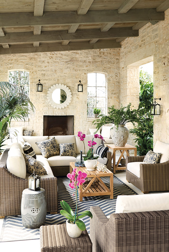 Lovely Clusters Inspiration: Outdoor Seating Style