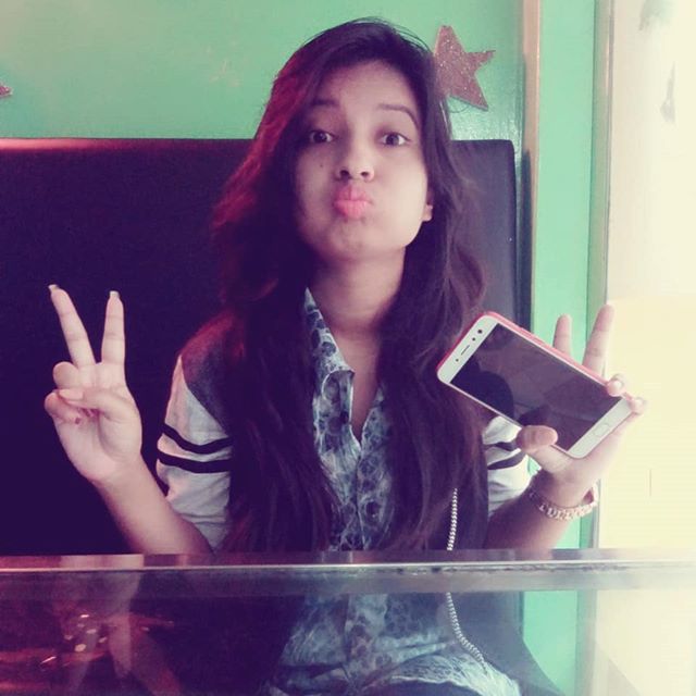 Simple Cute Indian Girl Images Photo Album Same Girl Many Picture ...