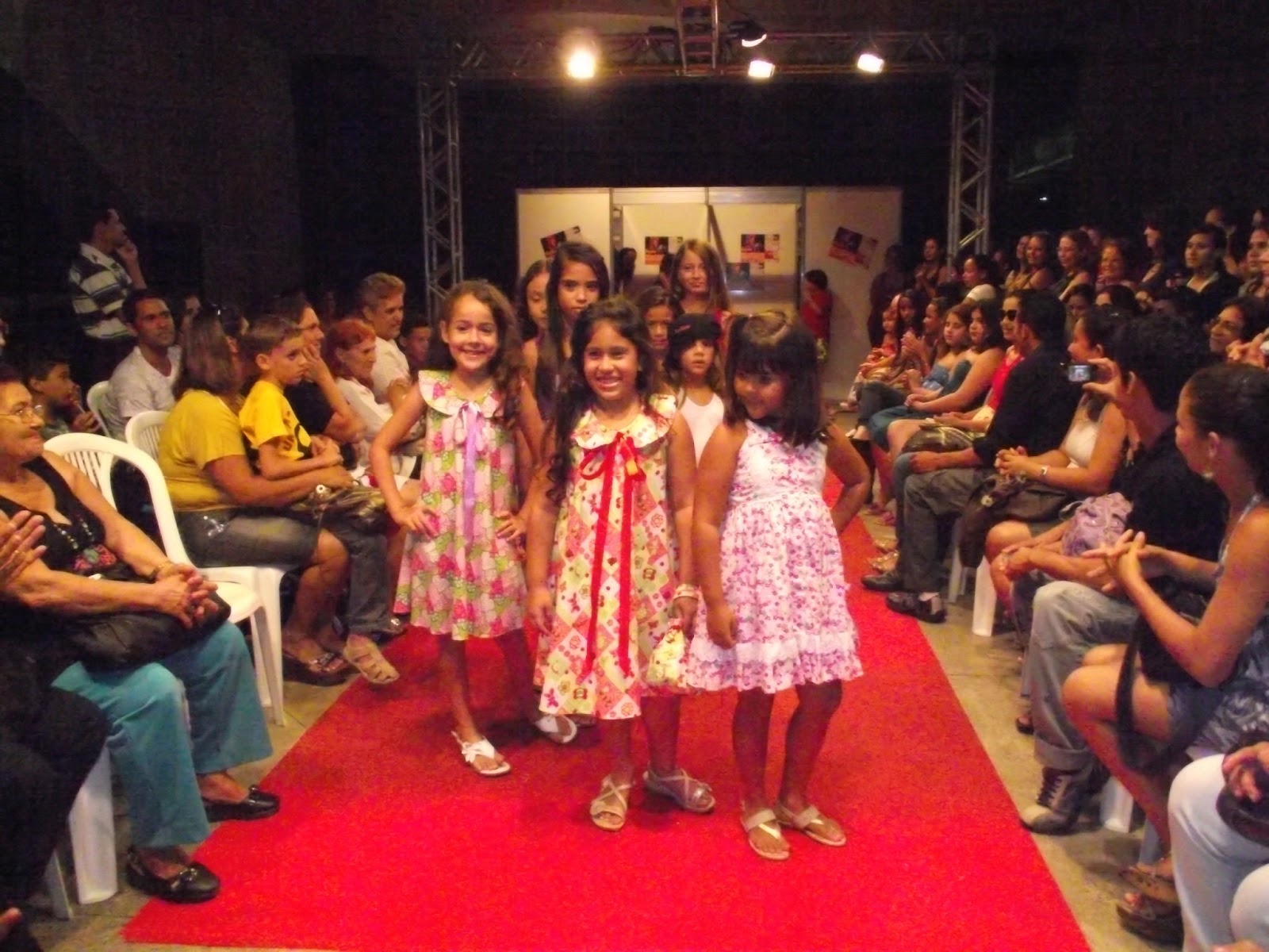 Oficina de Moda: Desfile infantil - Recife Vira Moda / produção: Risa ...