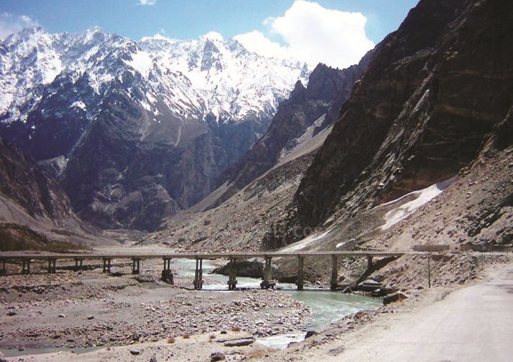Pakistan : 8th Wonder of the World, The Karakoram Highway (KKH), Pakistan