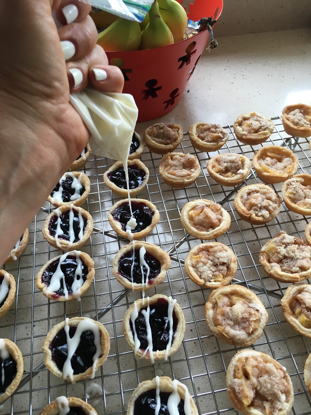 Make My Day Camp: Mini Fruit Pies