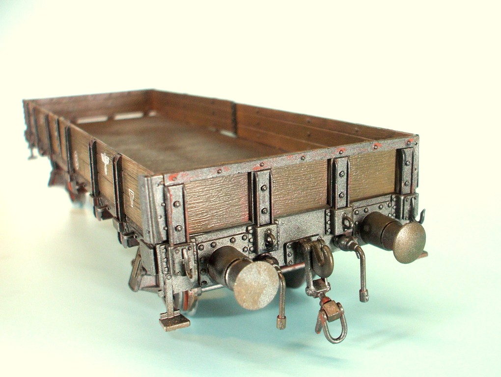 Model Building: TRUMPETER RAILWAY GONDOLA