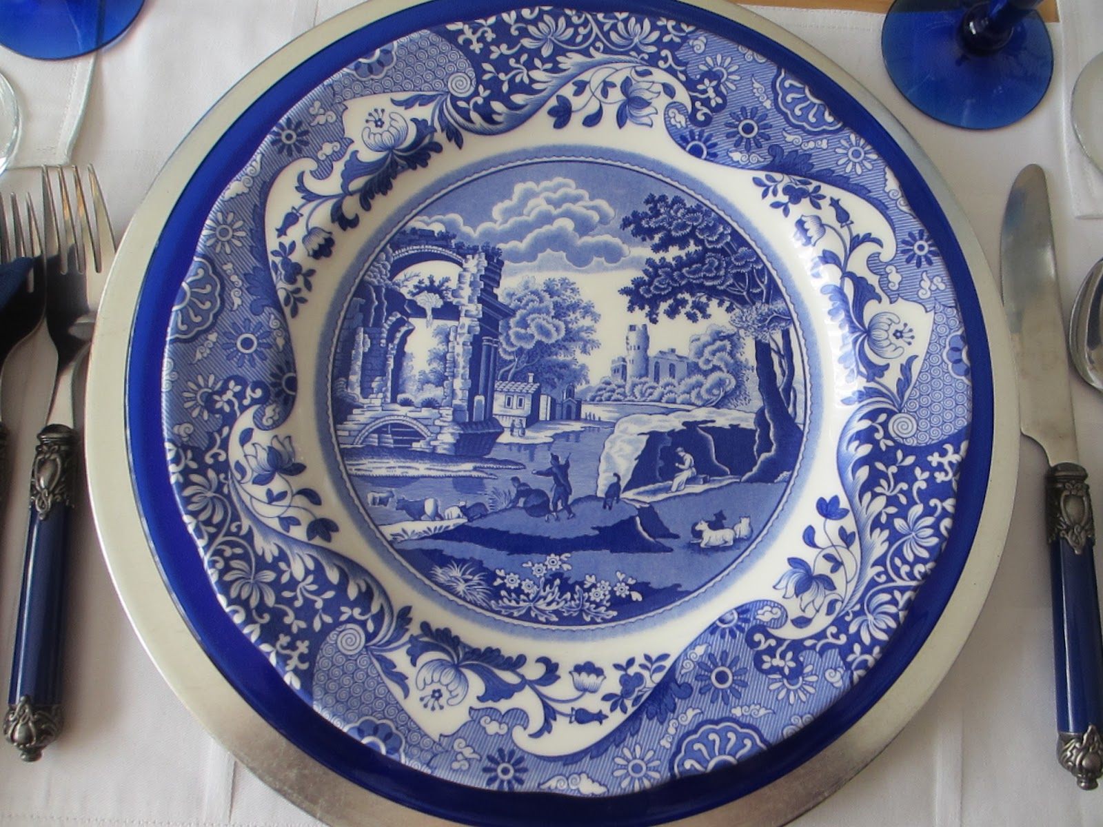 The Welcomed Guest: Spode Blue Italian Casual Dinner Table