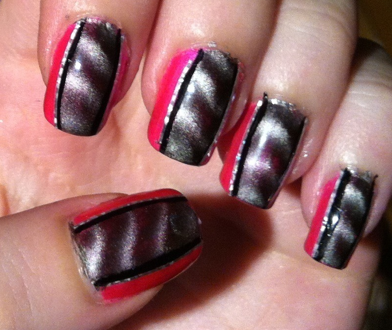 Nerdy nails!: Pink Magnet!