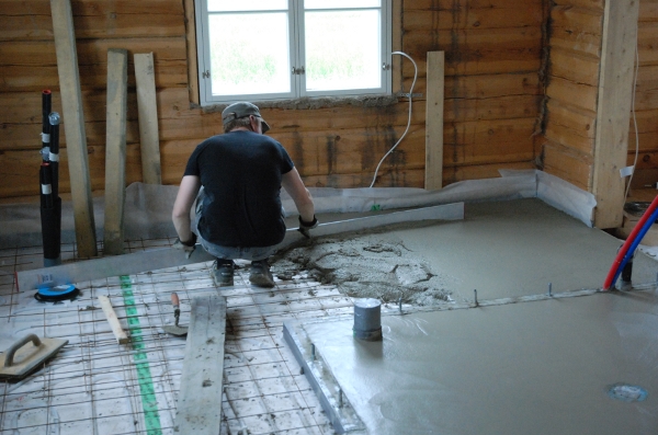 Vaniljan valkoista: Märkätilojen betonivalu