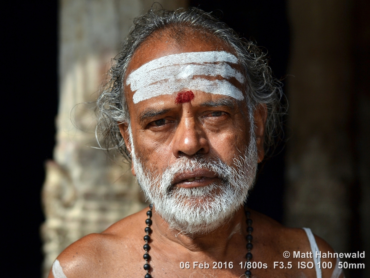 Facing the World: Identifying Vaishnavites and Shaivites