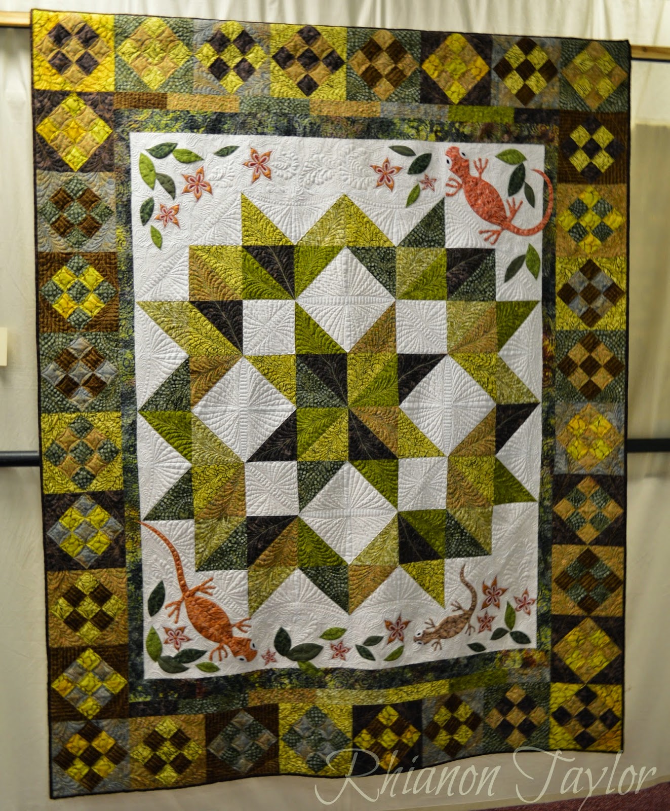 The Nifty Stitcher: Friendship Star Baby Quilt