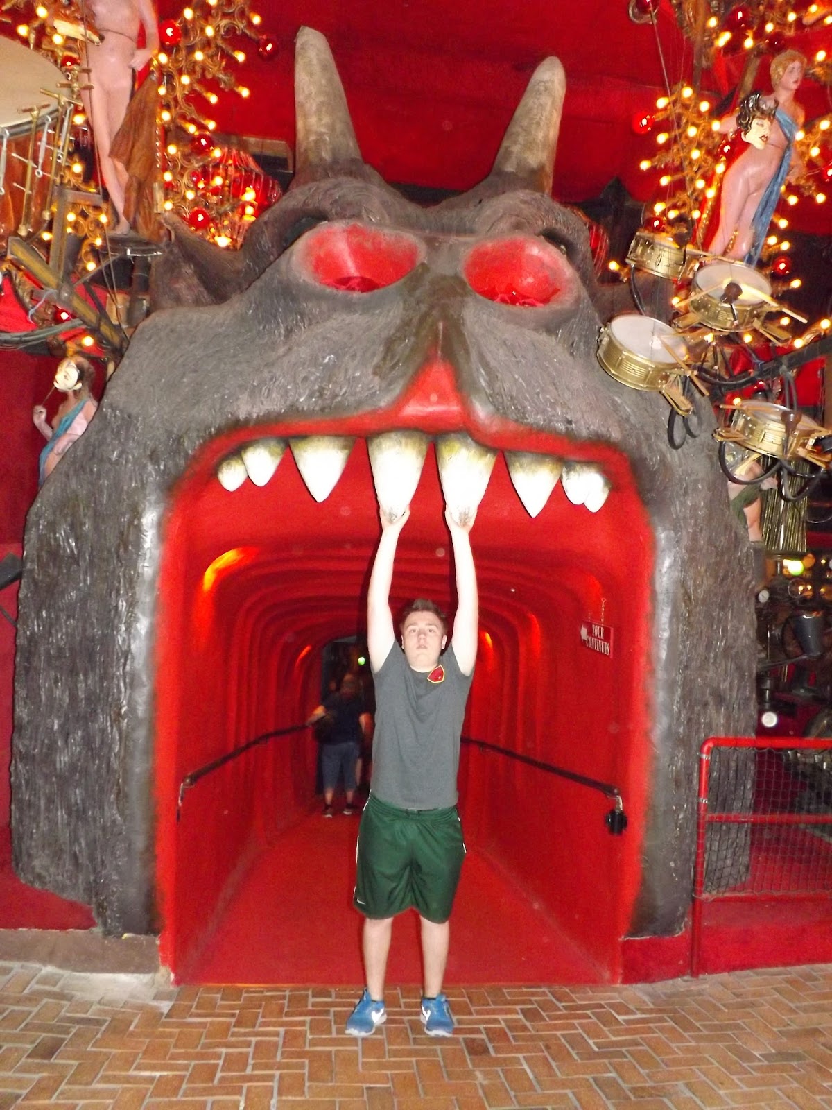 Just My 3 Kids: World's Largest Carousel in 1981