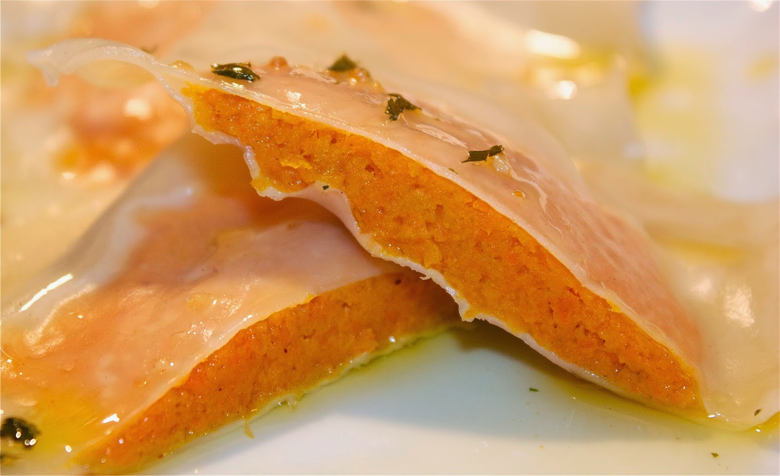 Raviolis caseros rellenos de calabaza