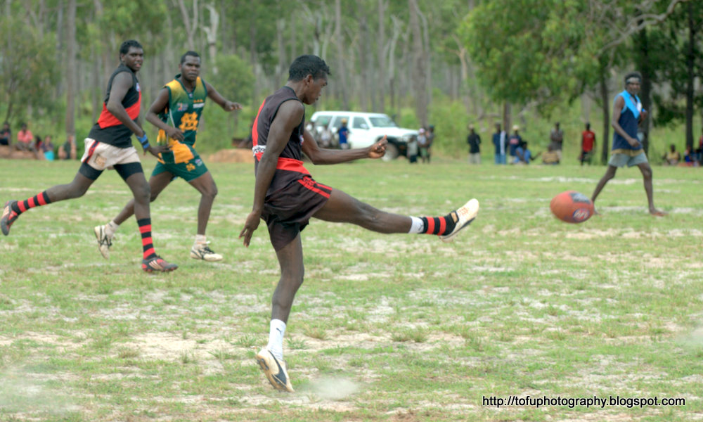 Tofu Photography: Playing football on the Aboriginal Community of ...