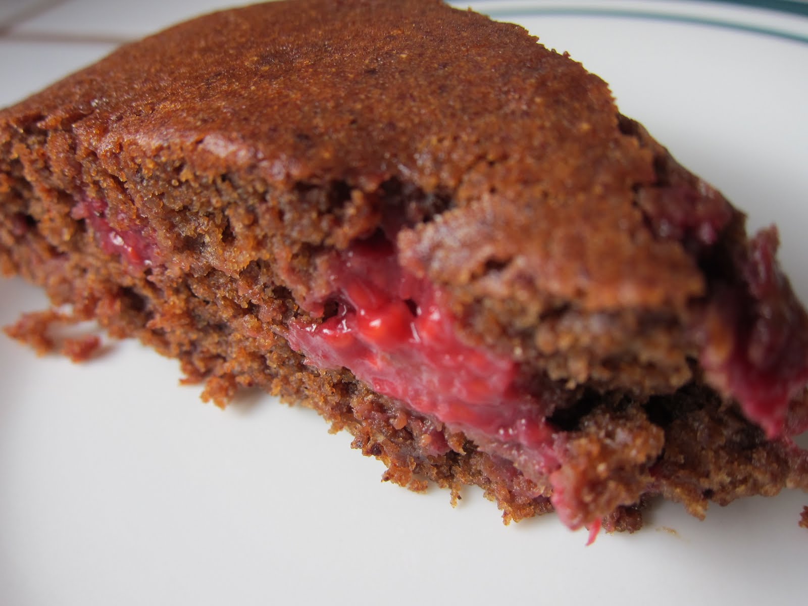 WholeFoodVegan: Chocolate Raspberry Cake