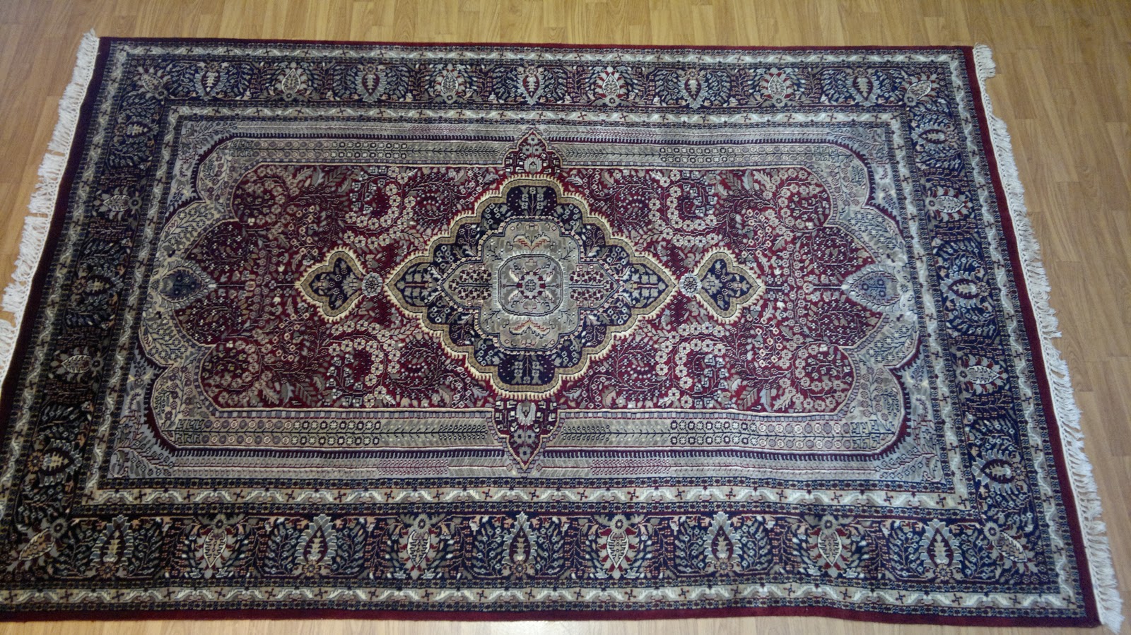 INDIAN CARPET AND TEXTILES: HAND MADE HAND KNOTTED CARPETS FROM JAIPUR