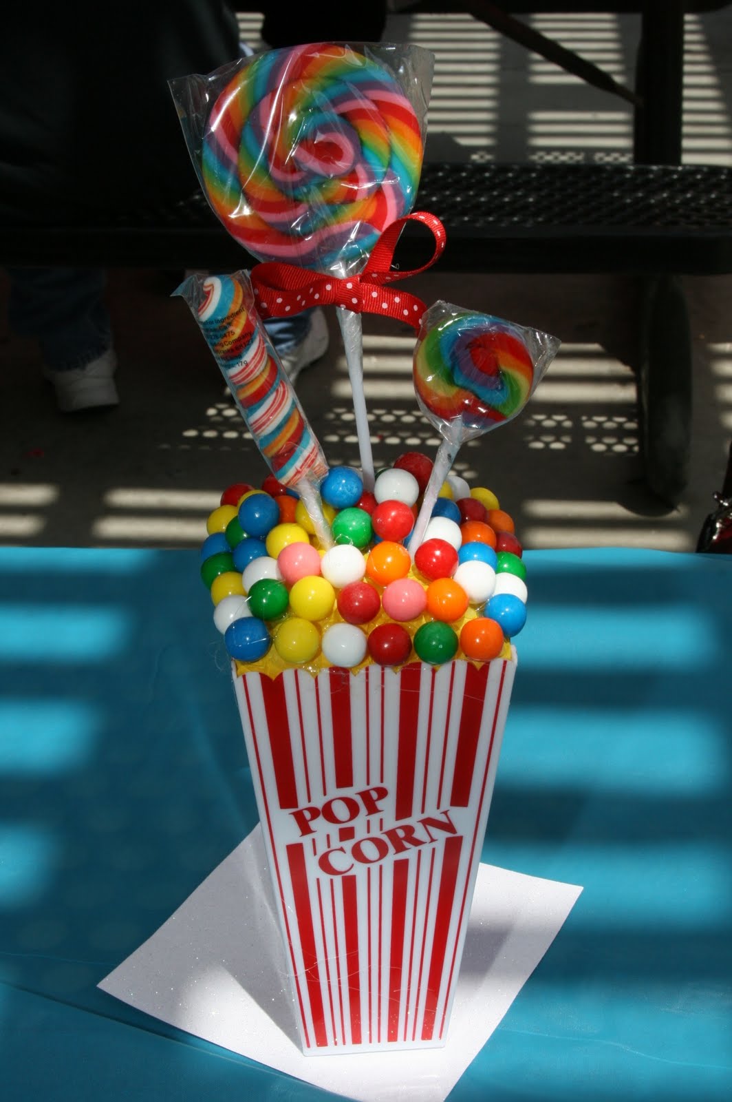 Circus Centerpieces With Popcorn