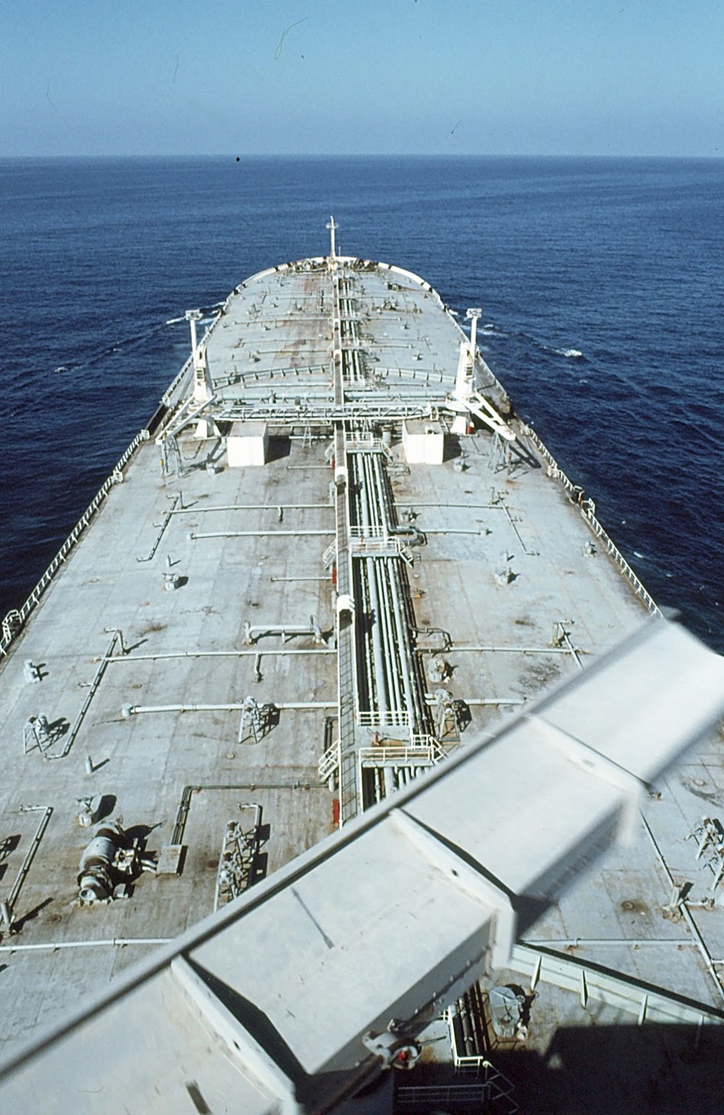 'ZIEN EN WETEN': LEPTON S.S. SHELL TANKERS B.V. (DEEL 2/4)