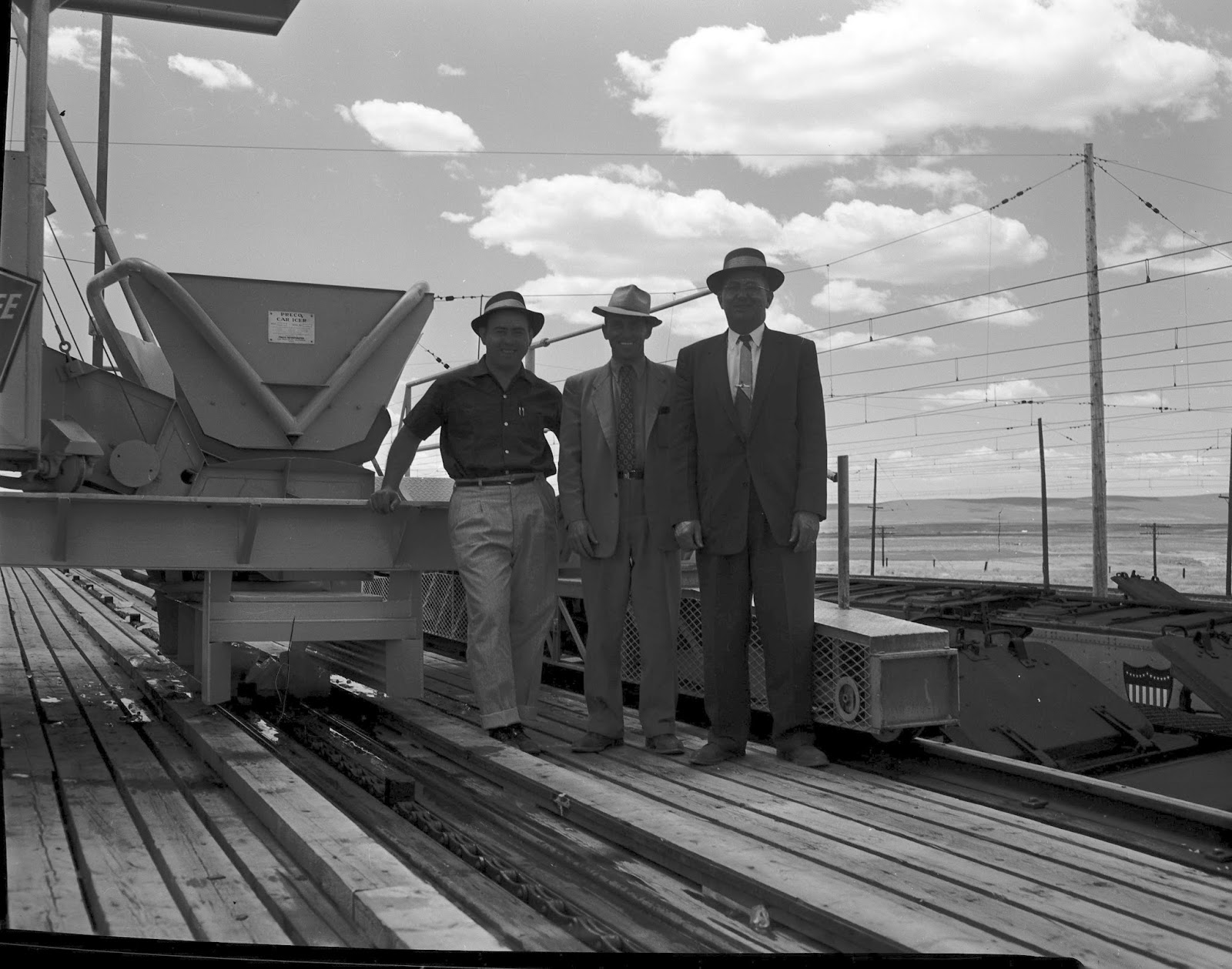 Big Bend Railroad History: Othello Icing Platforms-1