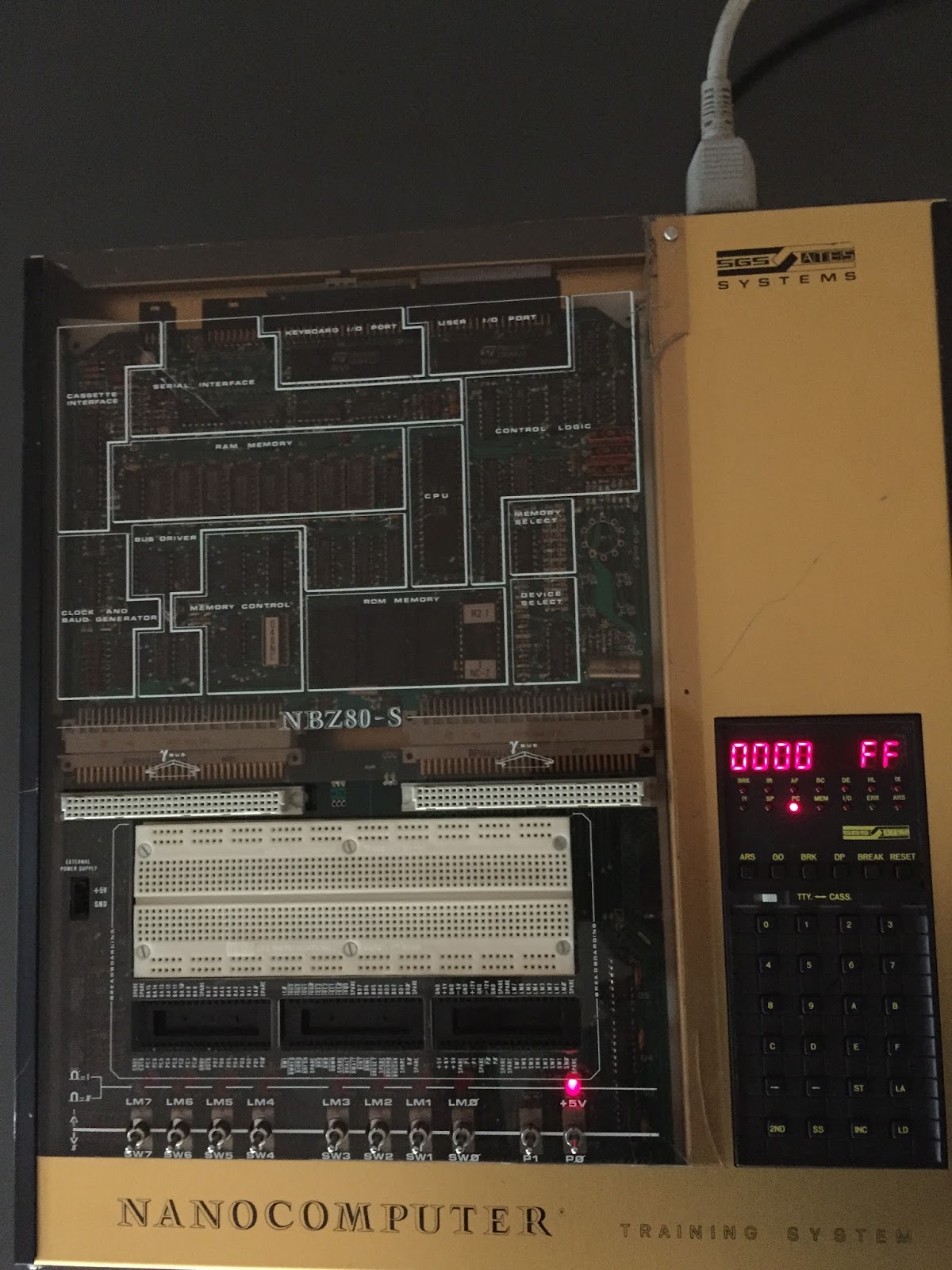 comPVter: Nanocomputer: dalla discarica al museo