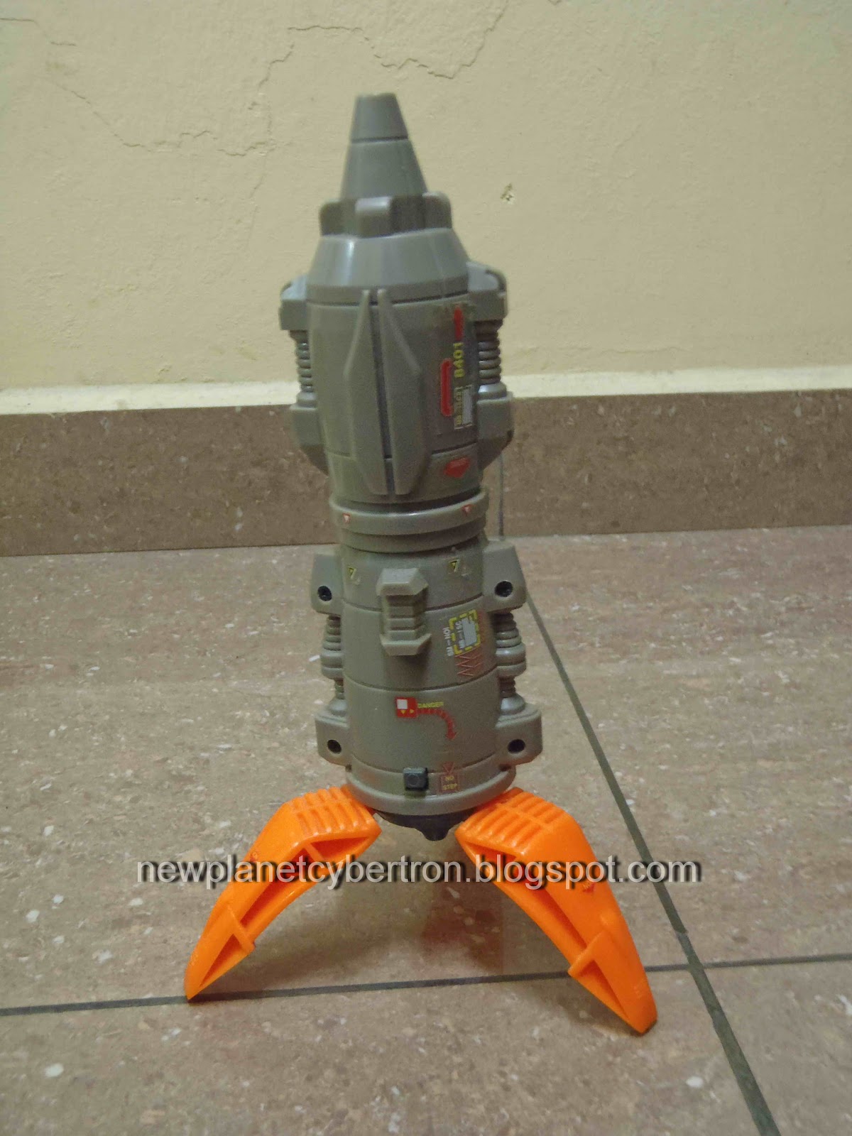 New Planet Cybertron: Transformers Review: G1 Omega Supreme (Encore ...