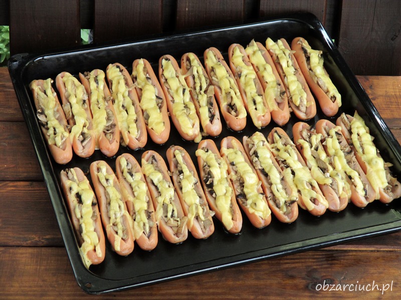 Zapiekane parówki z pieczarkami i serem - Obżarciuch