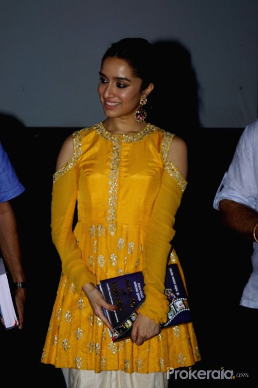 IFFI 2017: Photos of Hot & Sexy Shraddha Kapoor in Yellow dress at 48th ...