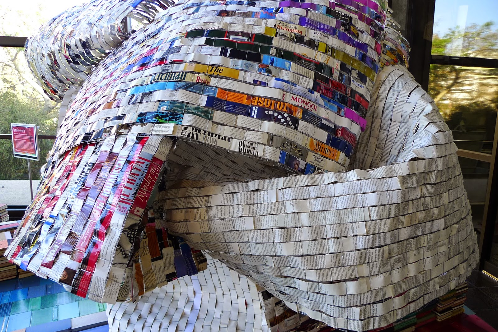 Kolaz: BOOK-IGLOO at the Inglewood Library