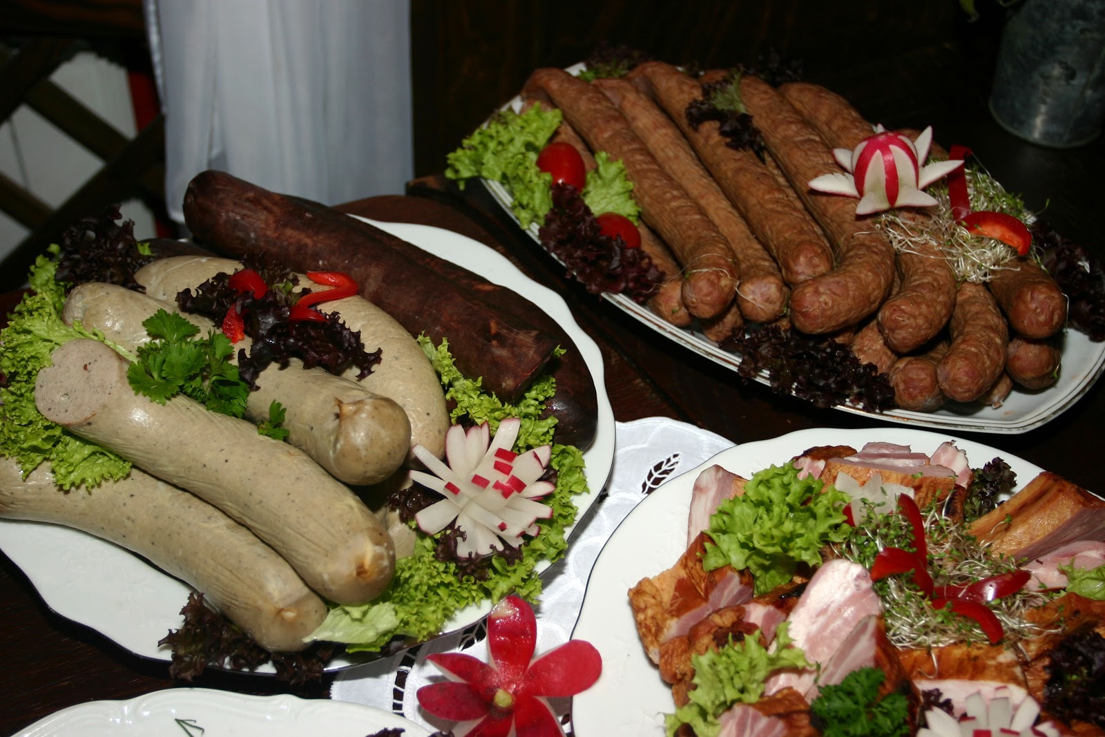 Polish M' Knob: An American in Warsaw: Gratuitous Cold Cuts