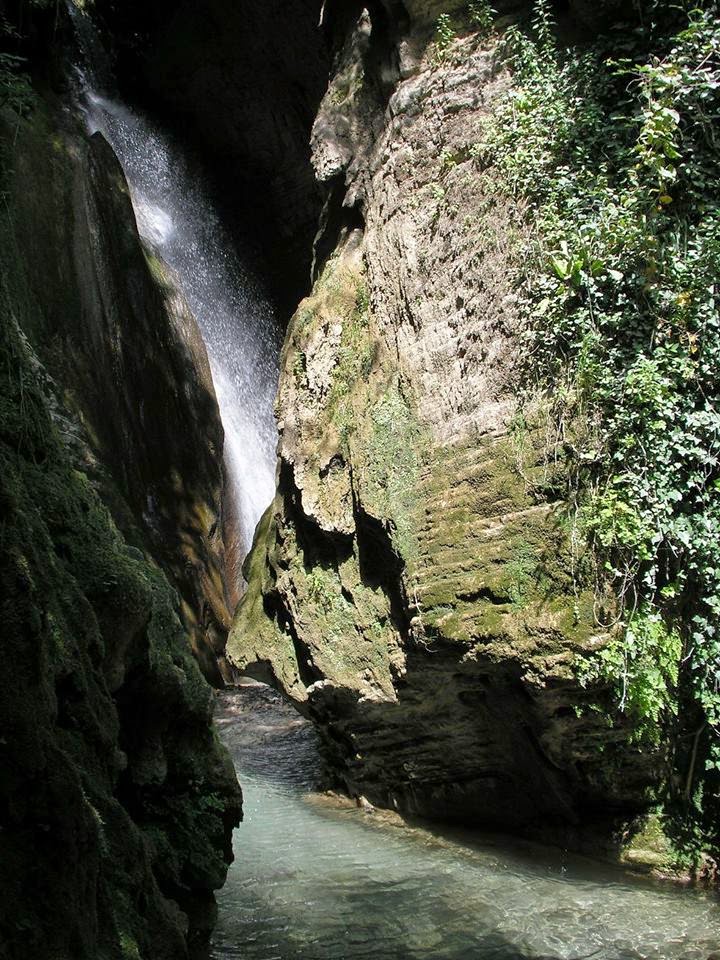 (ΗΠΕΙΡΟΣ)ΠΗΓΕΣ ΚΛΙΦΚΗΣ - ΚΑΛΕΝΤΖΙ :Οταν η φύση έχει κέφια! - EPIRUS TV NEWS