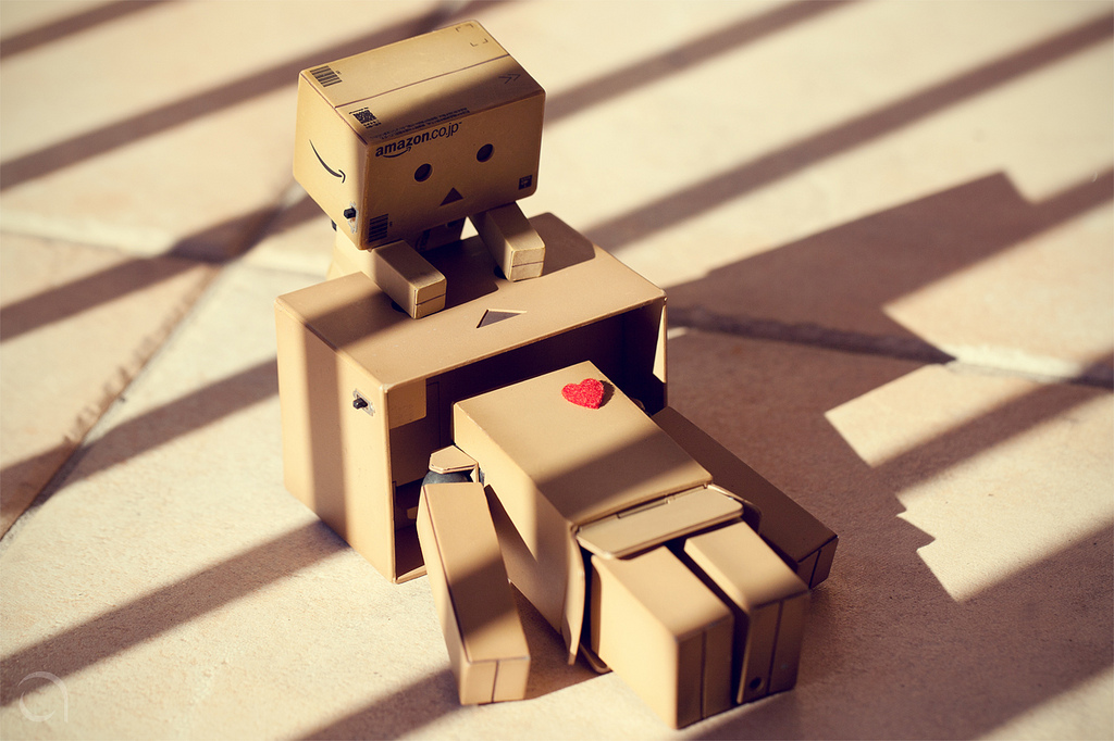 Wallpaper Interesting: Cardboard People by Anton Tang