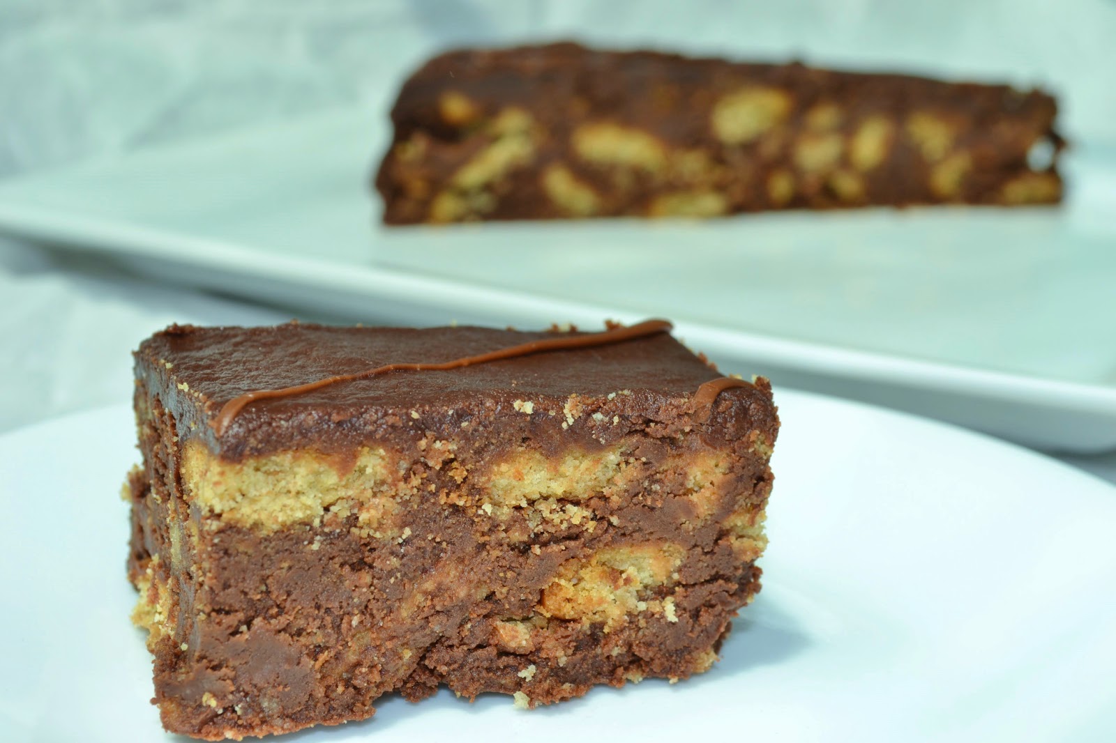 Sweet Morris: Nutella Chocolate Biscuit Cake