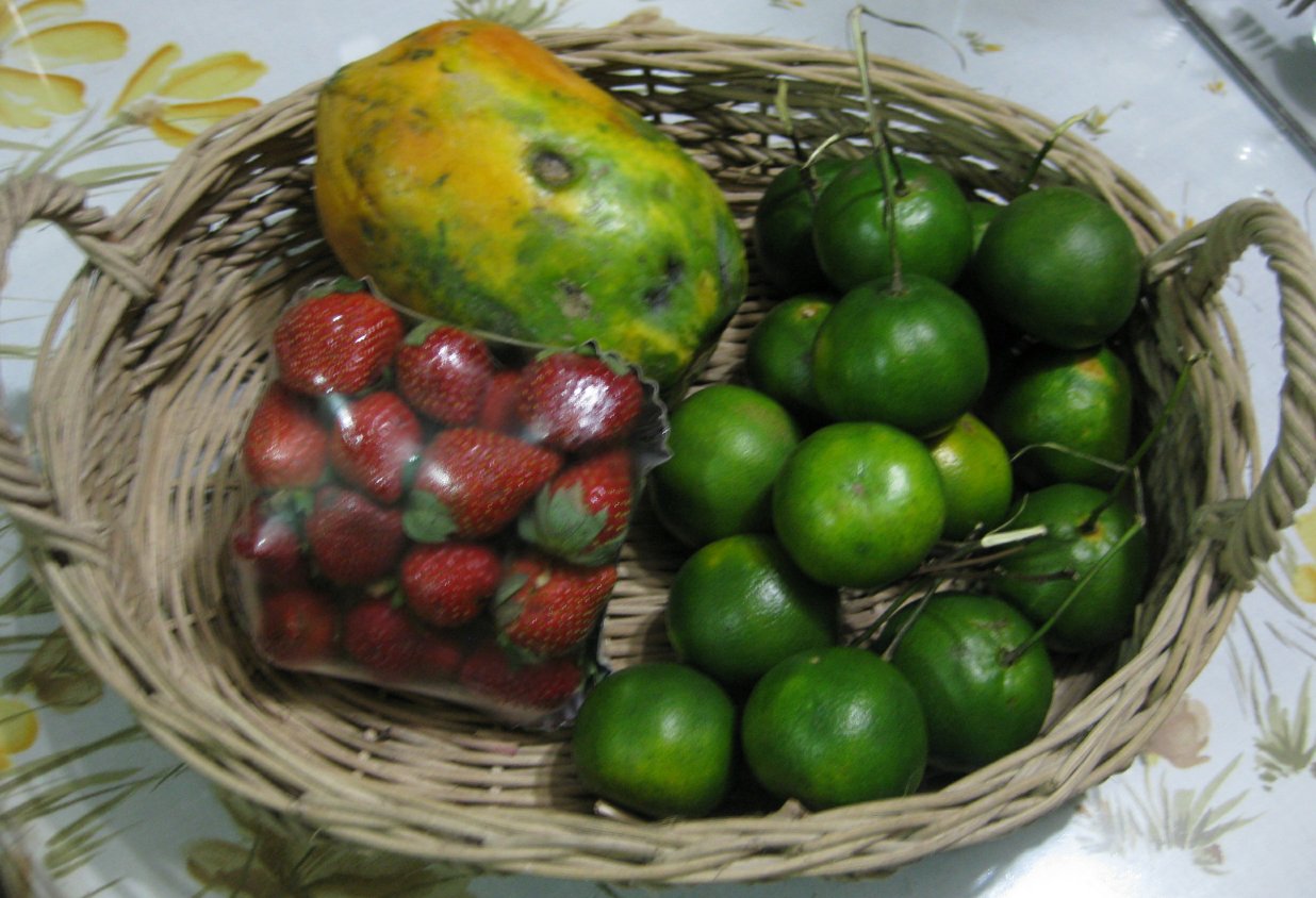 Good Food, Good Health: Strawberry, Papaya and Dalandan fresh fruit shake