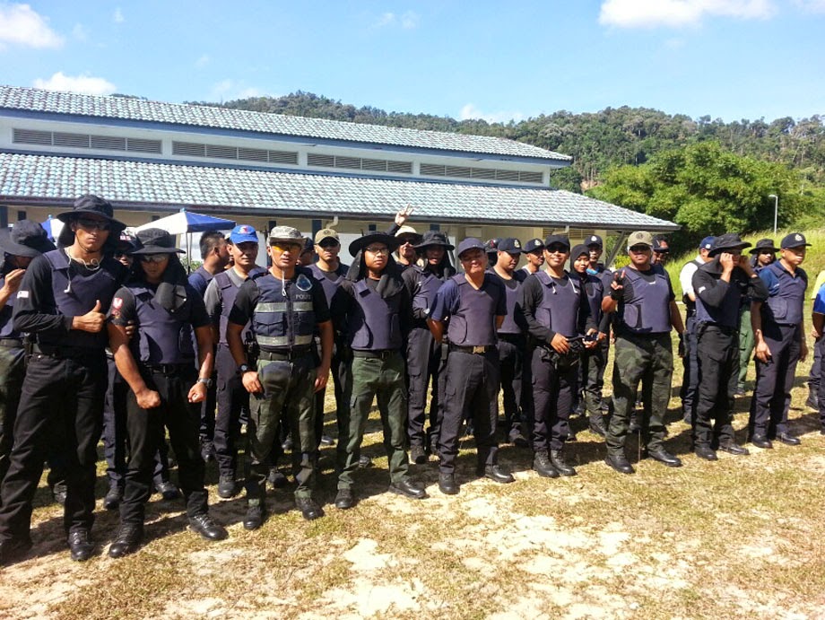 Latihan dan Ujian Menembak Anggota Trafik dan Bodyguard | Pengaman ...