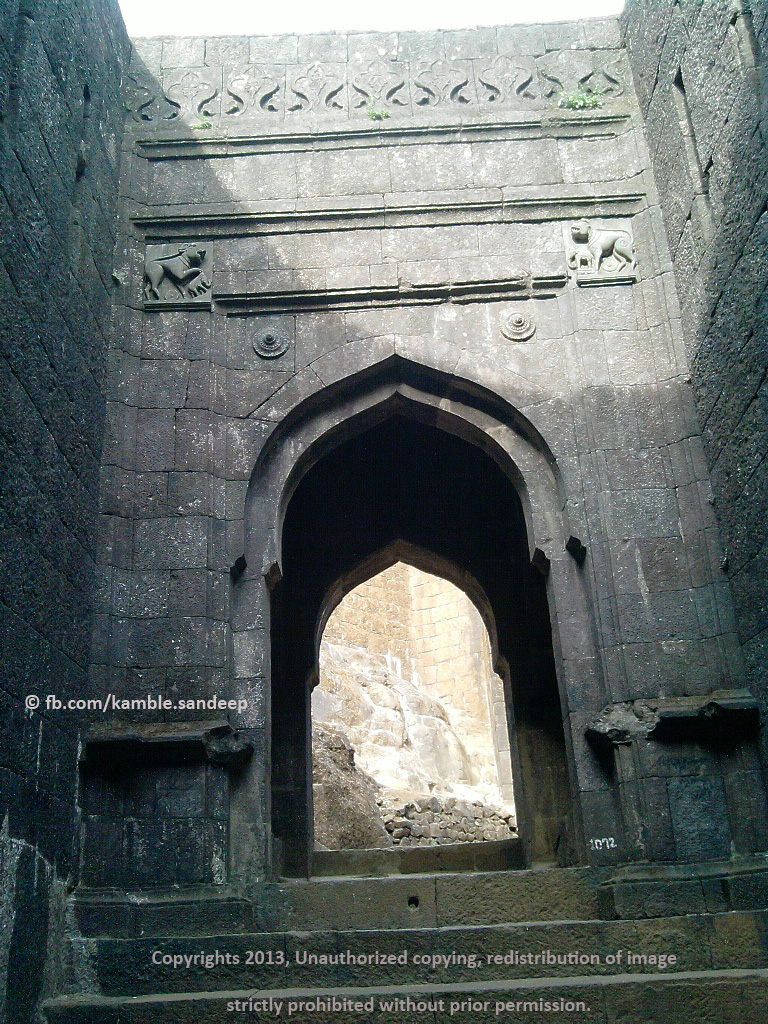 Raigad Fort - Photos and Travel Guide - Maharashtra
