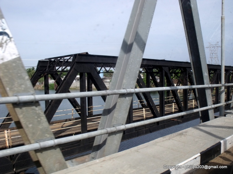 philipveerasingam: Old Highway/Railway hybrid bridge and new highway ...