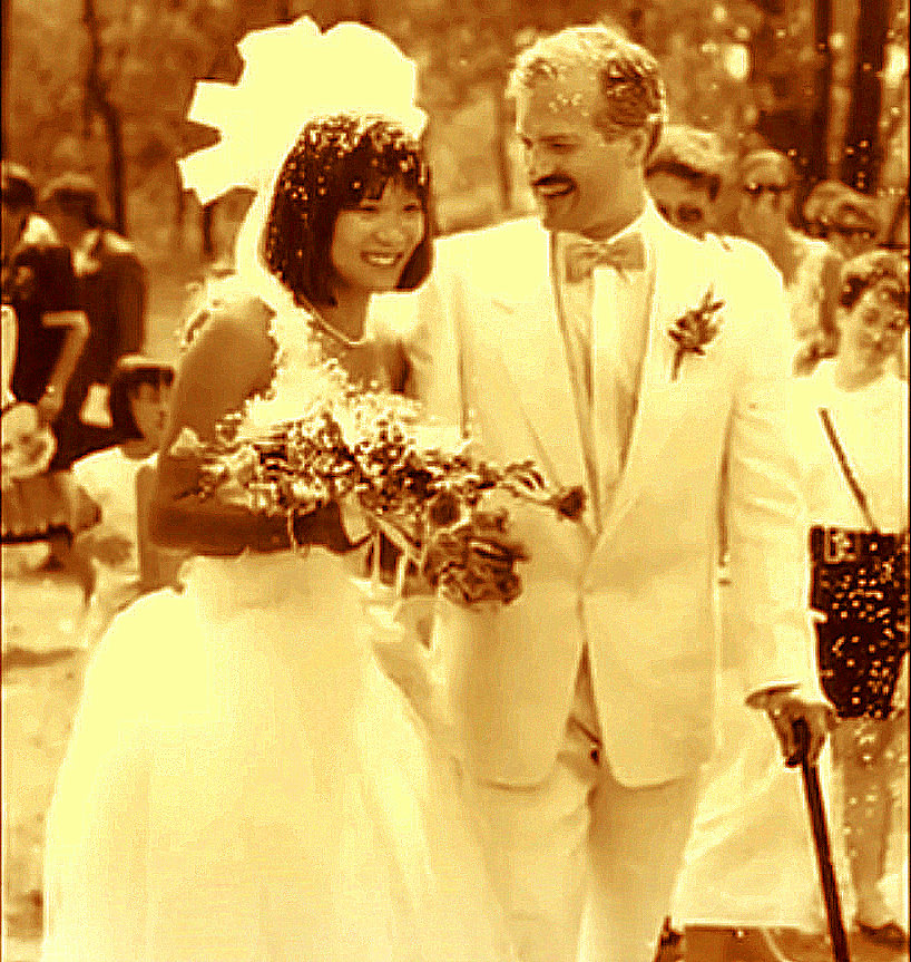 Lotus and Cedar: 61歲傑克·林頓因癌症去世 / Jack Layton Died of Cancer at Age 61