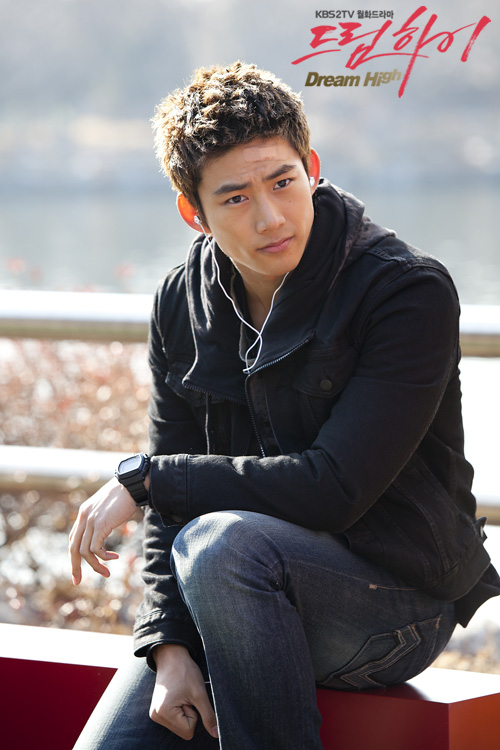 Gallery Celebrities: Ok Taecyeon 2PM Rapper Member Profile